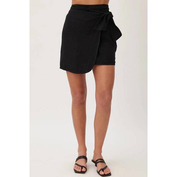 Bella Dahl | Skirts | New Bella Dahl Sarong Style Wrap Skirt In Black ...